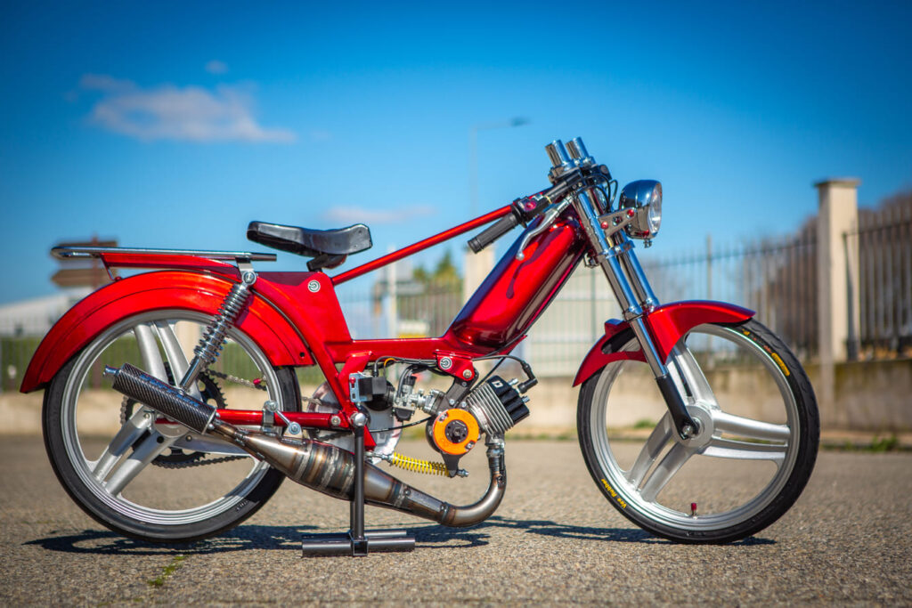 Rétrospective : La Peugeot 103, une icône sur deux roues